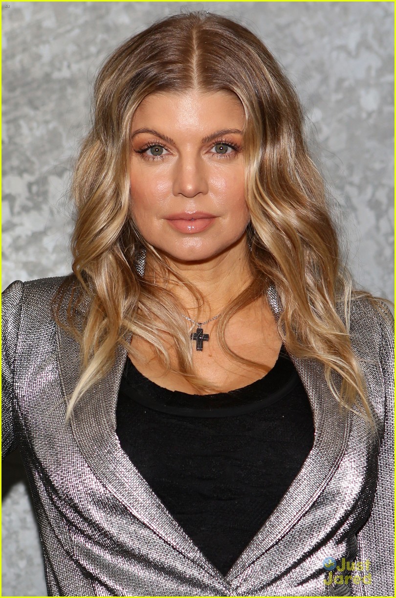 Fergie: Front Row At Emporio Armani Fashion Show: Photo 2818392 ...