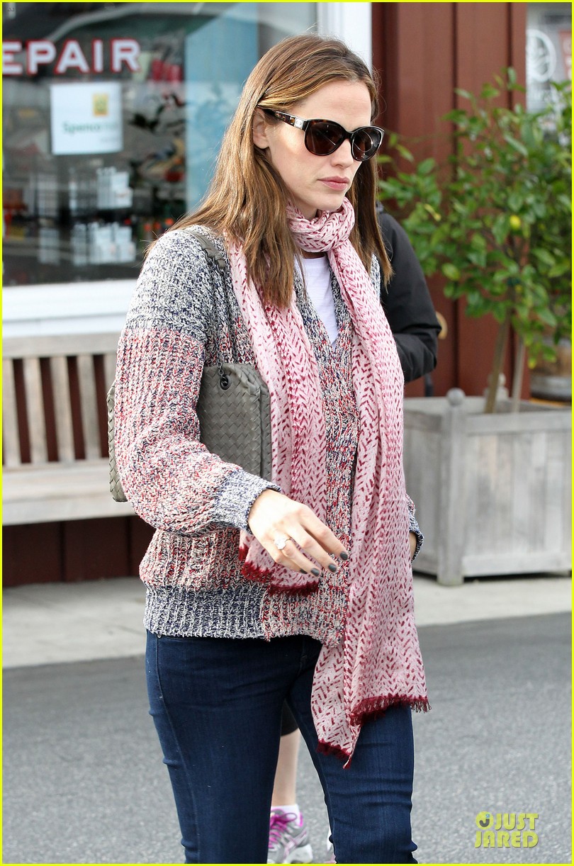 Jennifer Garner: Scarves Shopping with Sister Susannah!: Photo 2807494 ...
