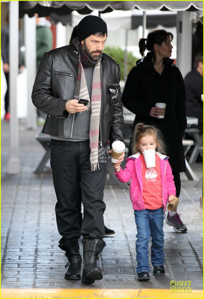 Jennifer Garner: Scarves Shopping with Sister Susannah!: Photo 2807501 ...