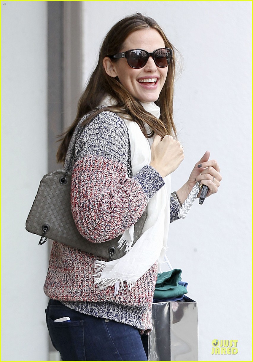 Jennifer Garner: Scarves Shopping with Sister Susannah!: Photo 2807511 ...