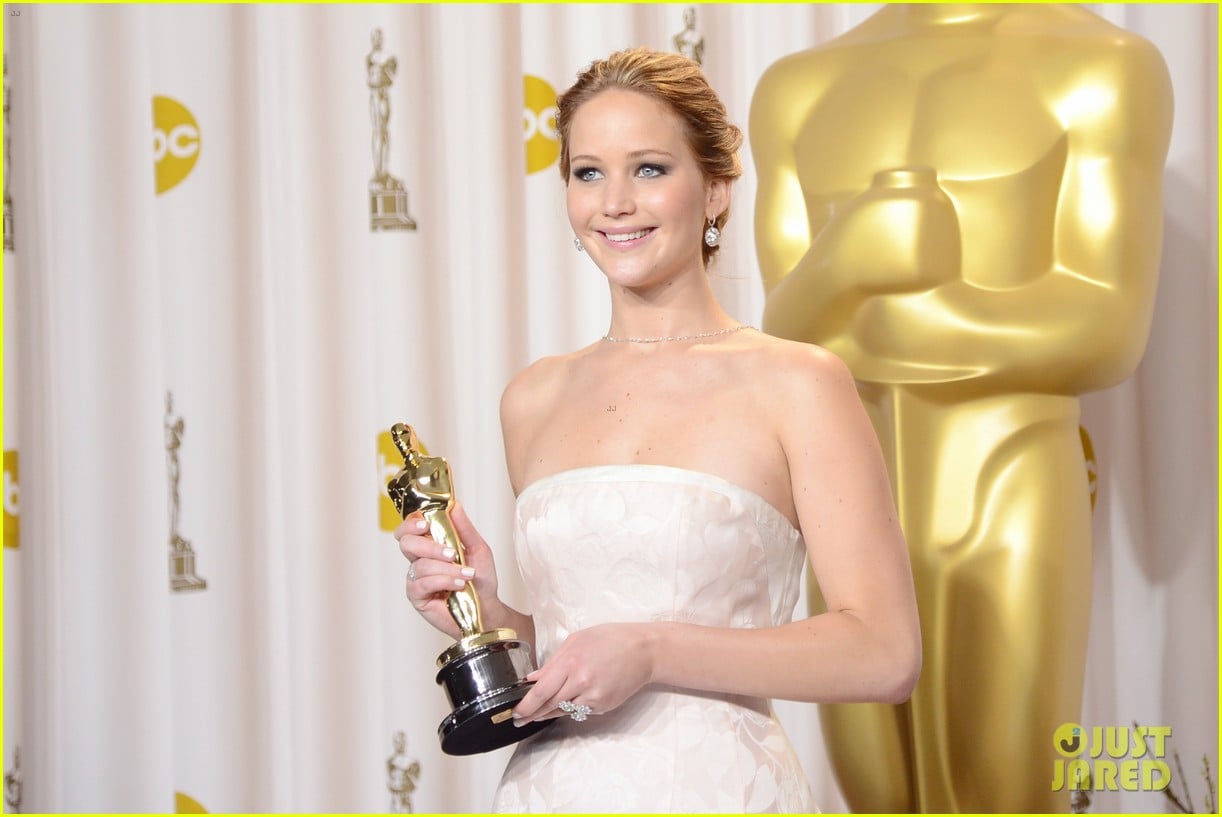 Jennifer Lawrence: Oscars Press Room Photos 2013: Photo 2819927 ...