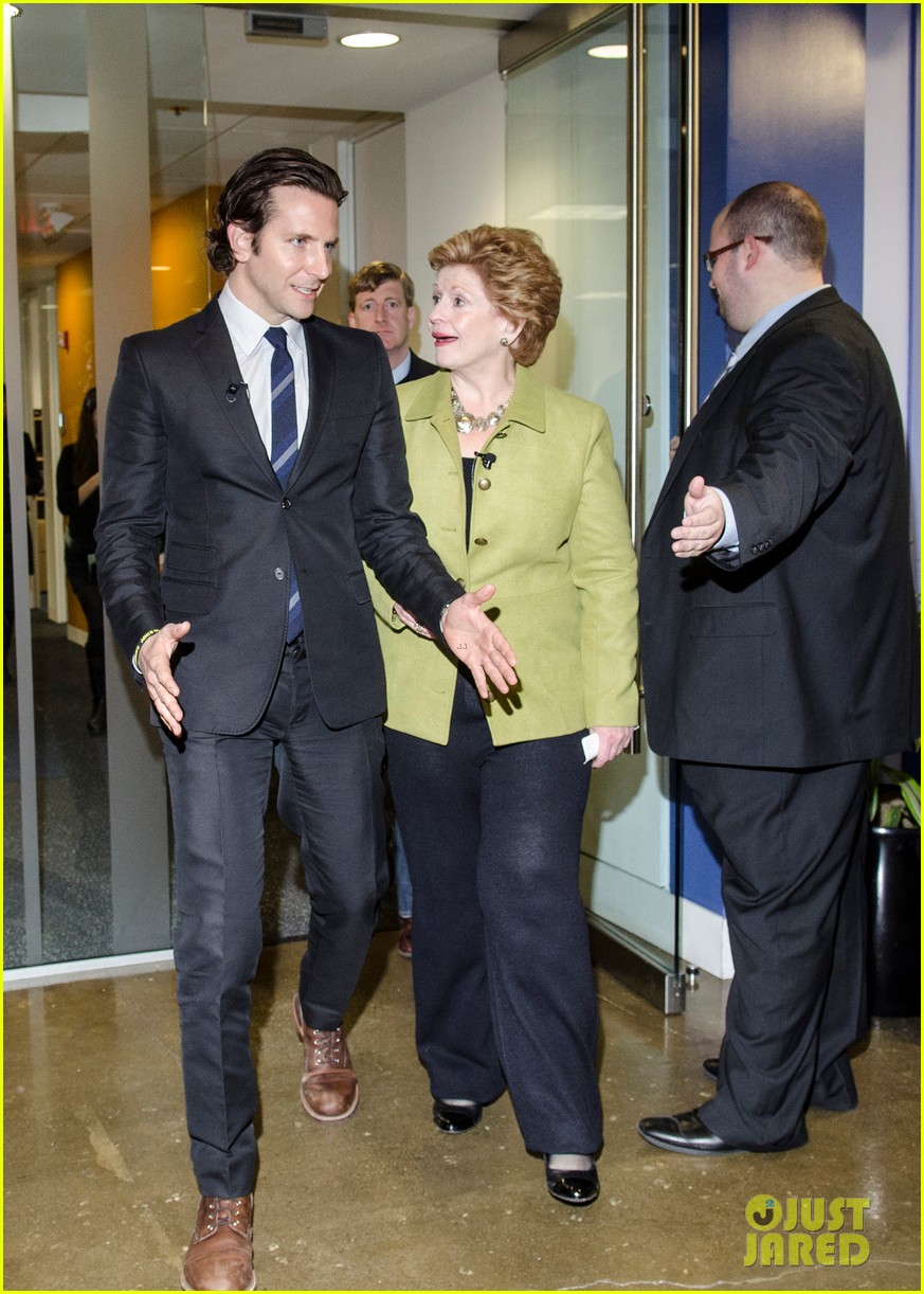 Jennifer Lawrence: Santa Barbara Film Festival Honoree!: Photo 2803621 ...