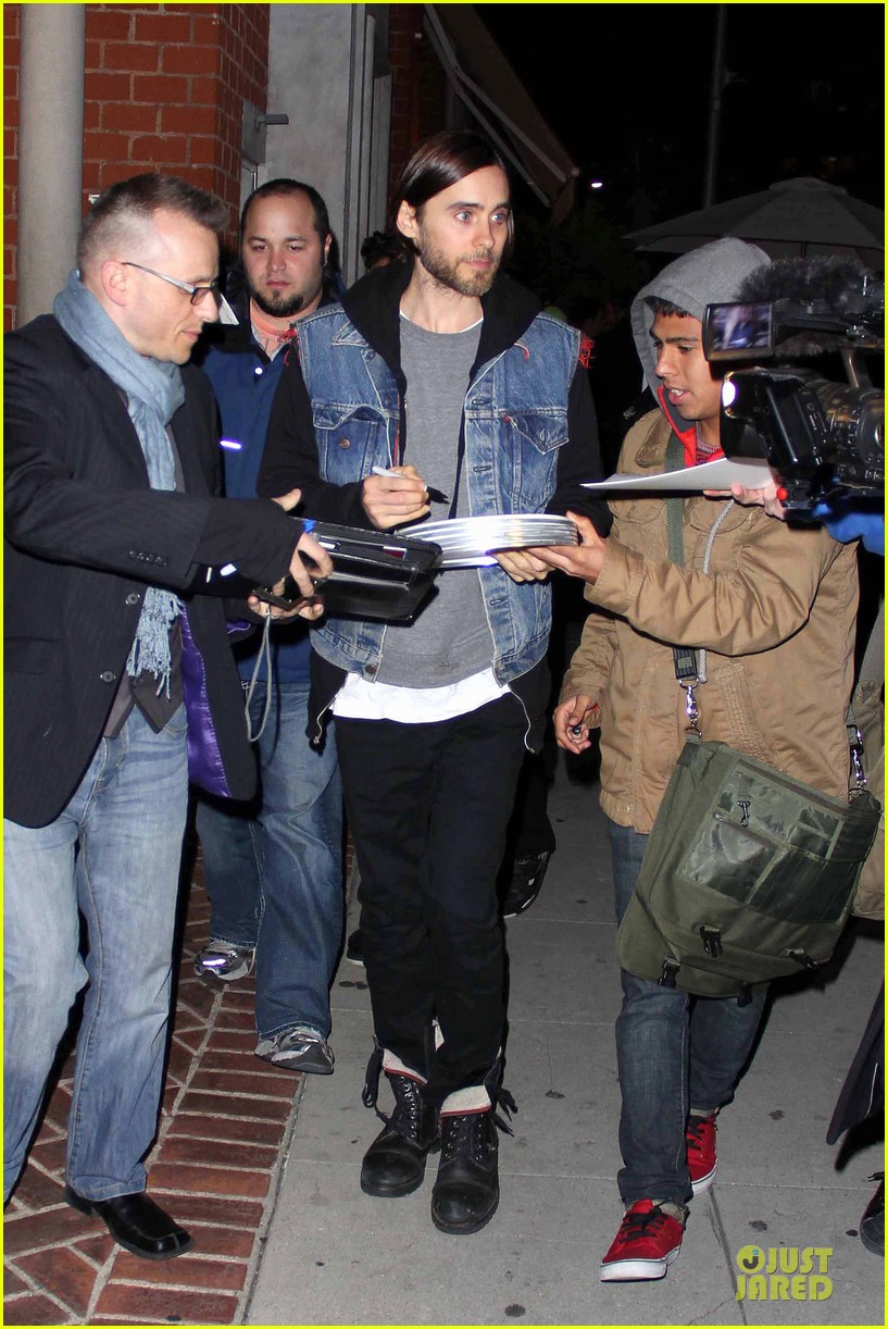 Jared Leto: Back Tatttoo Reveal with 1 Million Twitter Followers ...