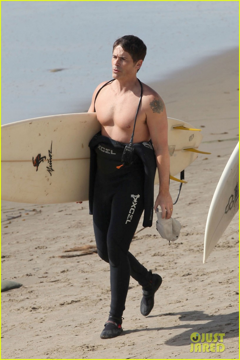 Rob Lowe: Shirtless Super Bowl Sunday Surfing!: Photo 2804419 | Rob ...