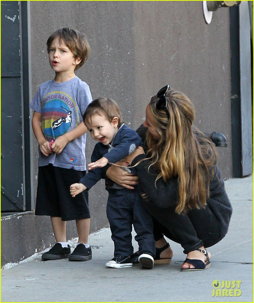 Tobey Maguire: Sunday Brunch with the Family!: Photo 2814445 ...