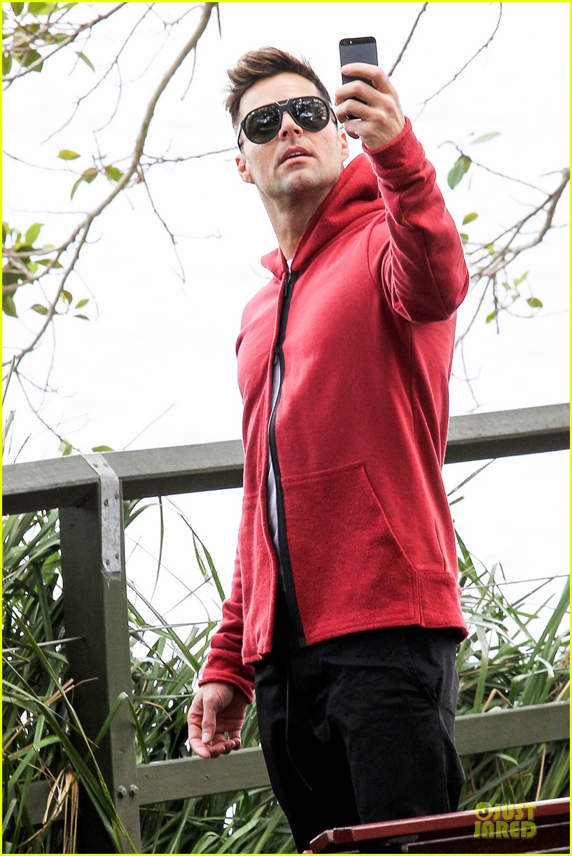 Ricky Martin: Australian Sightseeing at the Harbour Bridge!: Photo ...