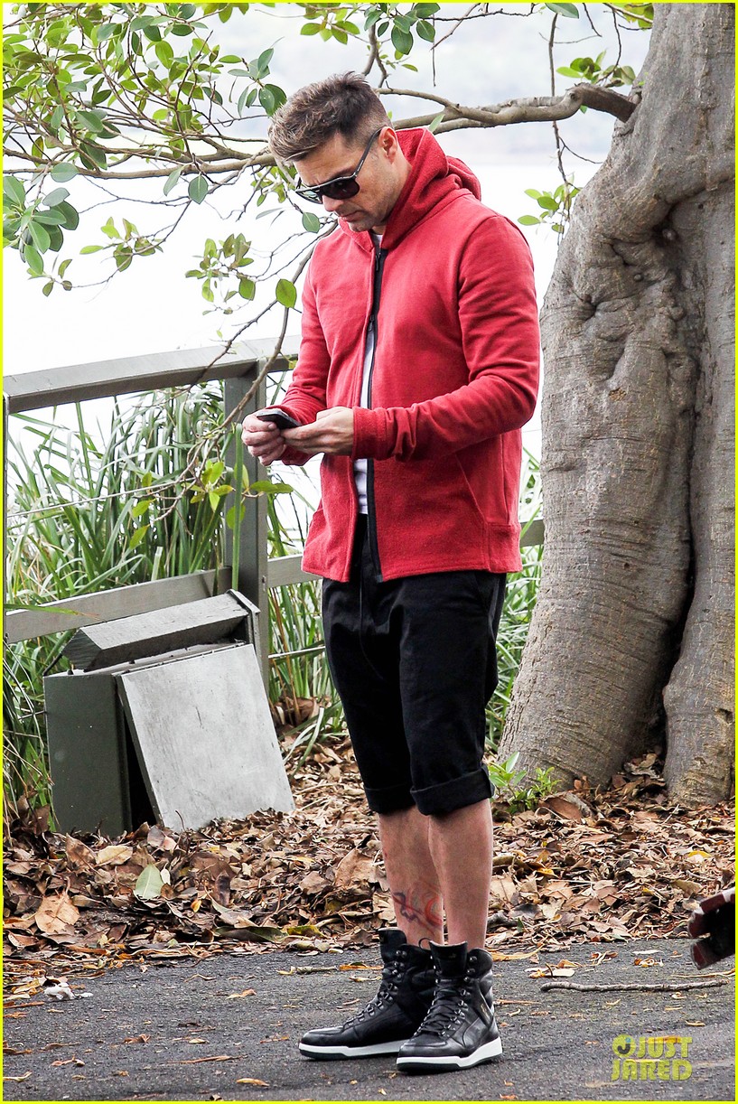 Ricky Martin: Australian Sightseeing at the Harbour Bridge!: Photo ...