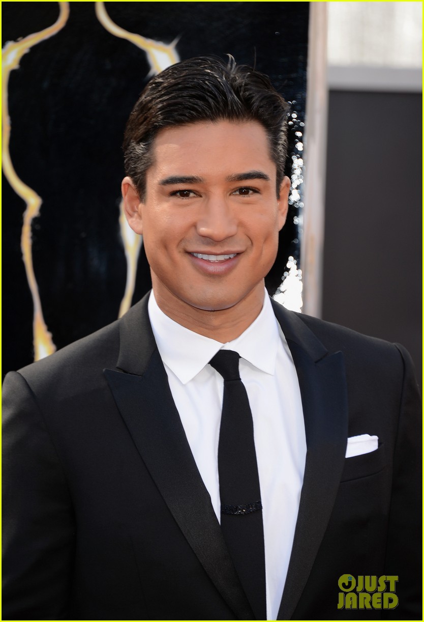 Maria Menounos & Mario Lopez - Oscars 2013 Red Carpet: Photo 2818823 ...