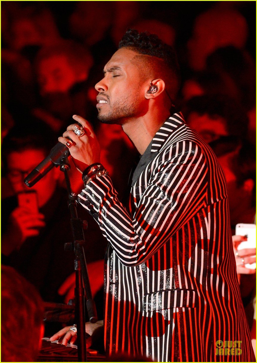 Miguel & Wiz Khalifa: Grammys 2013 Performance - WATCH NOW!: Photo ...