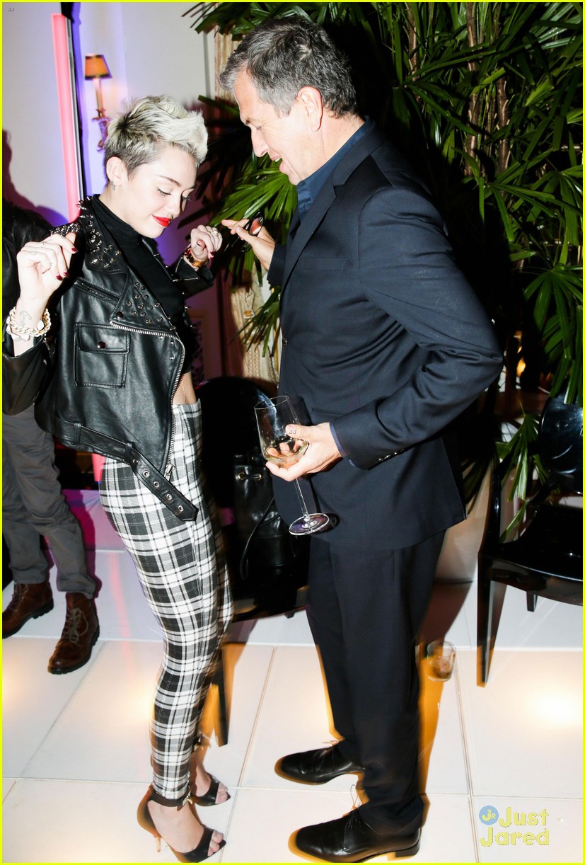 Miley Cyrus: Mario Testino’s Prism Exhibit Reception: Photo 2818728 ...