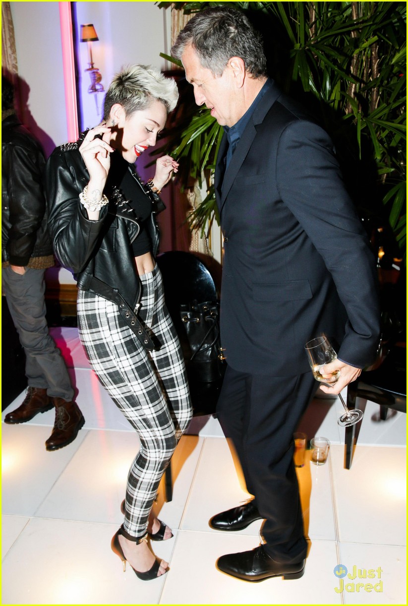 Miley Cyrus: Mario Testino’s Prism Exhibit Reception: Photo 2818737 ...