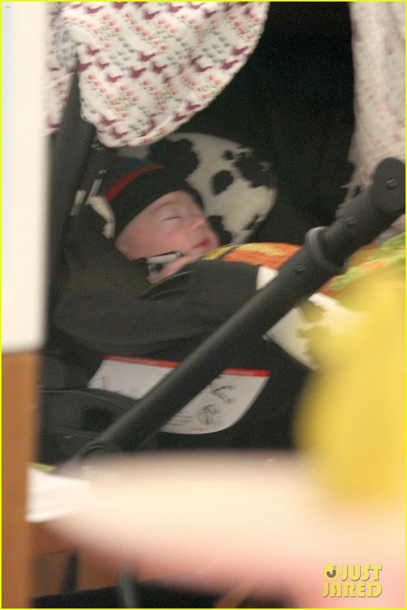Anna Paquin: Shopping with One of Her Twins!: Photo 2805992 | Anna ...