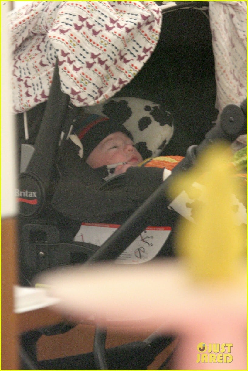 Anna Paquin: Shopping with One of Her Twins!: Photo 2806012 | Anna ...