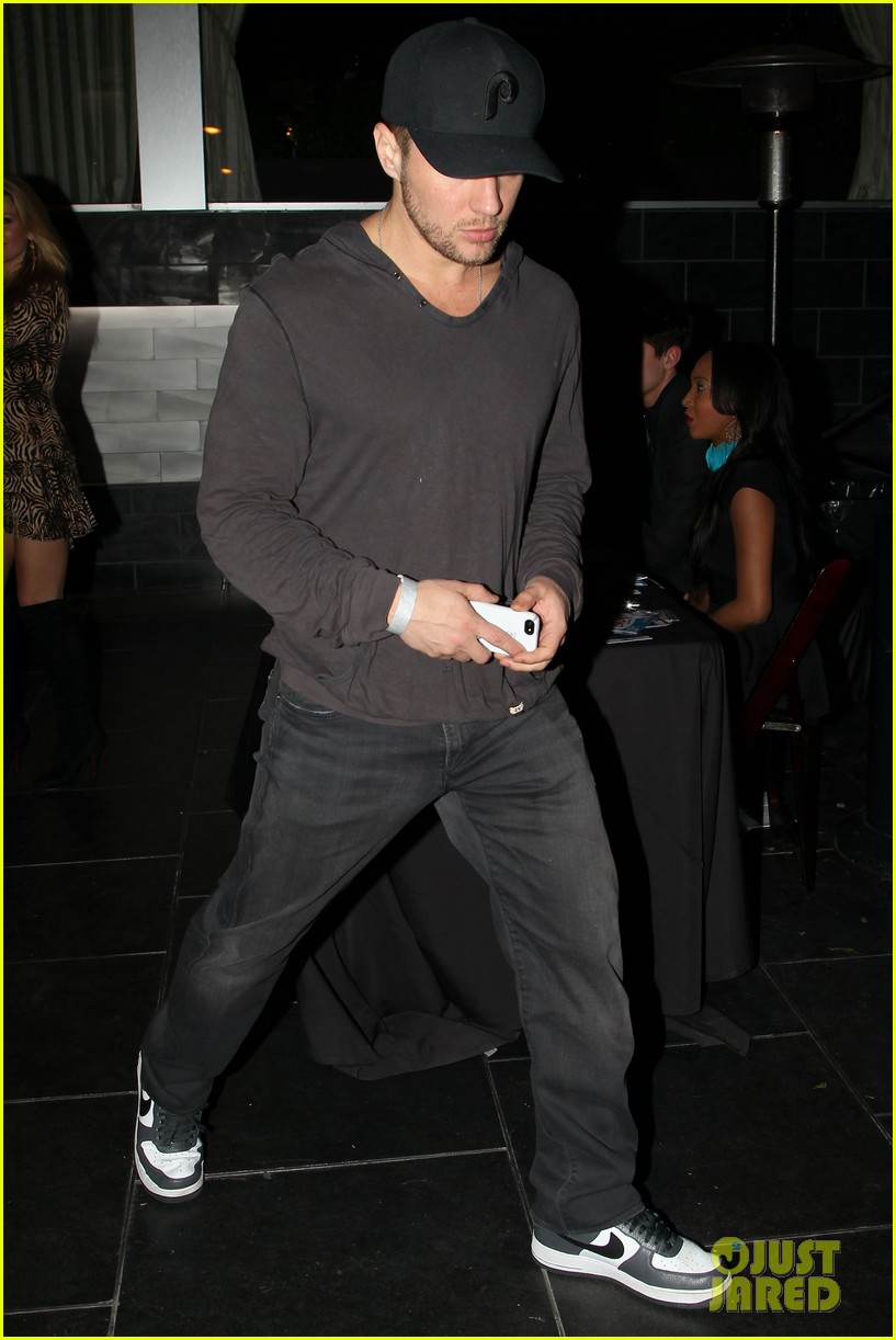 Ryan Phillippe: RivaBella Opening & Wednesday Workout!: Photo 2802601 ...