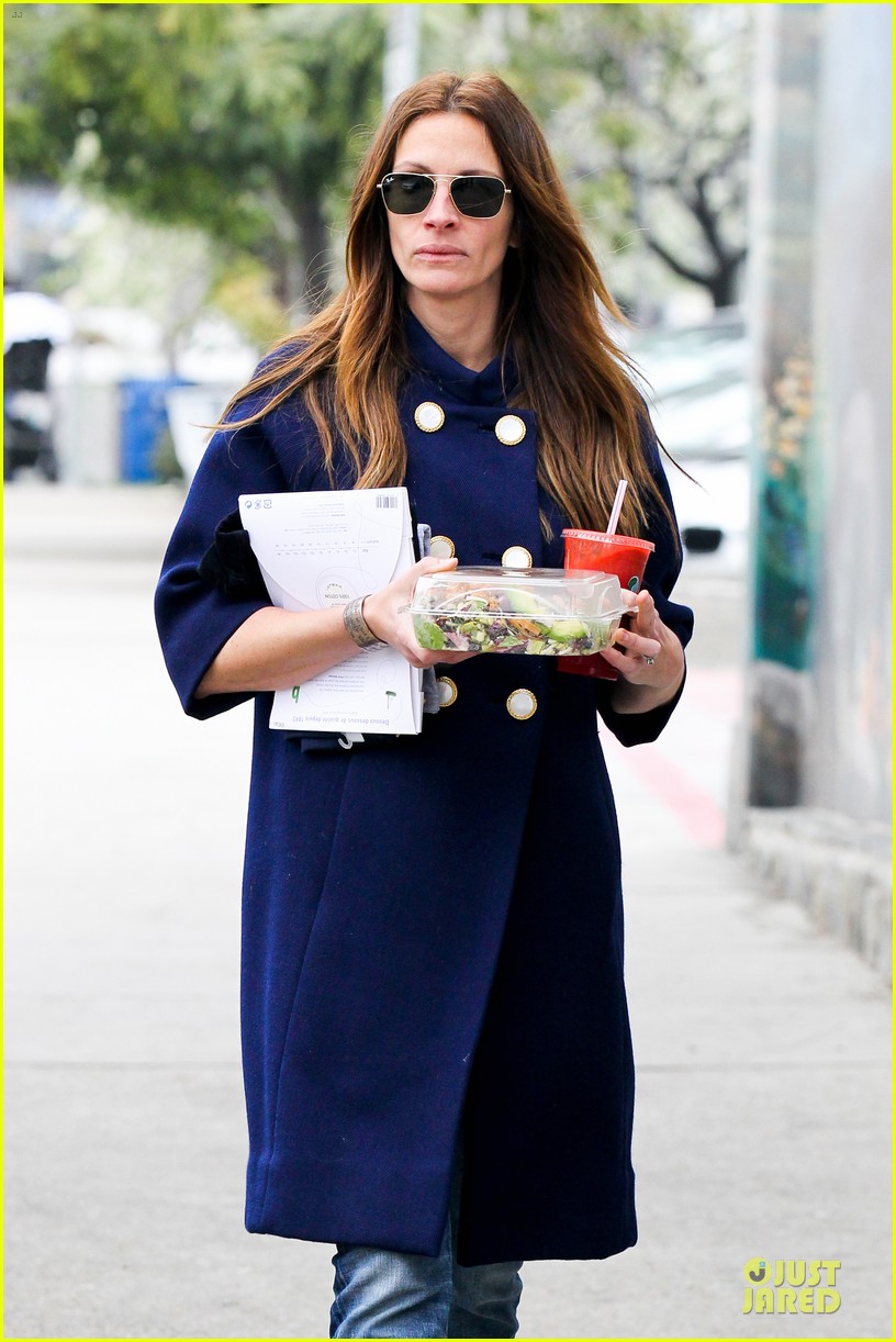 Julia Roberts: Healthy Salad Diet!: Photo 2805664 | Julia Roberts ...
