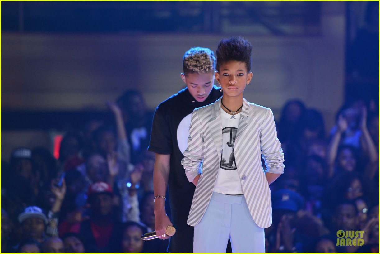 Willow & Jaden Smith: BET's Rip The Runway Show!: Photo 2822070 ...