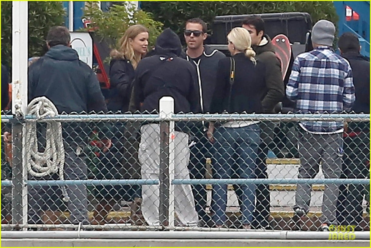 Emily VanCamp & Josh Bowman: Joseph Martin Salon Couple!: Photo 2809700 ...