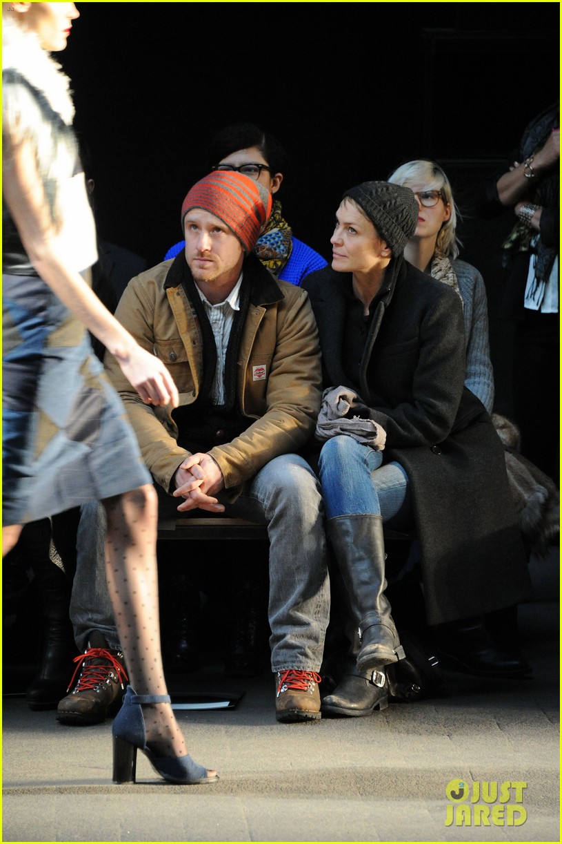Robin Wright & Ben Foster: Jen Kao Fashion Show!: Photo 2808518 | Ben ...