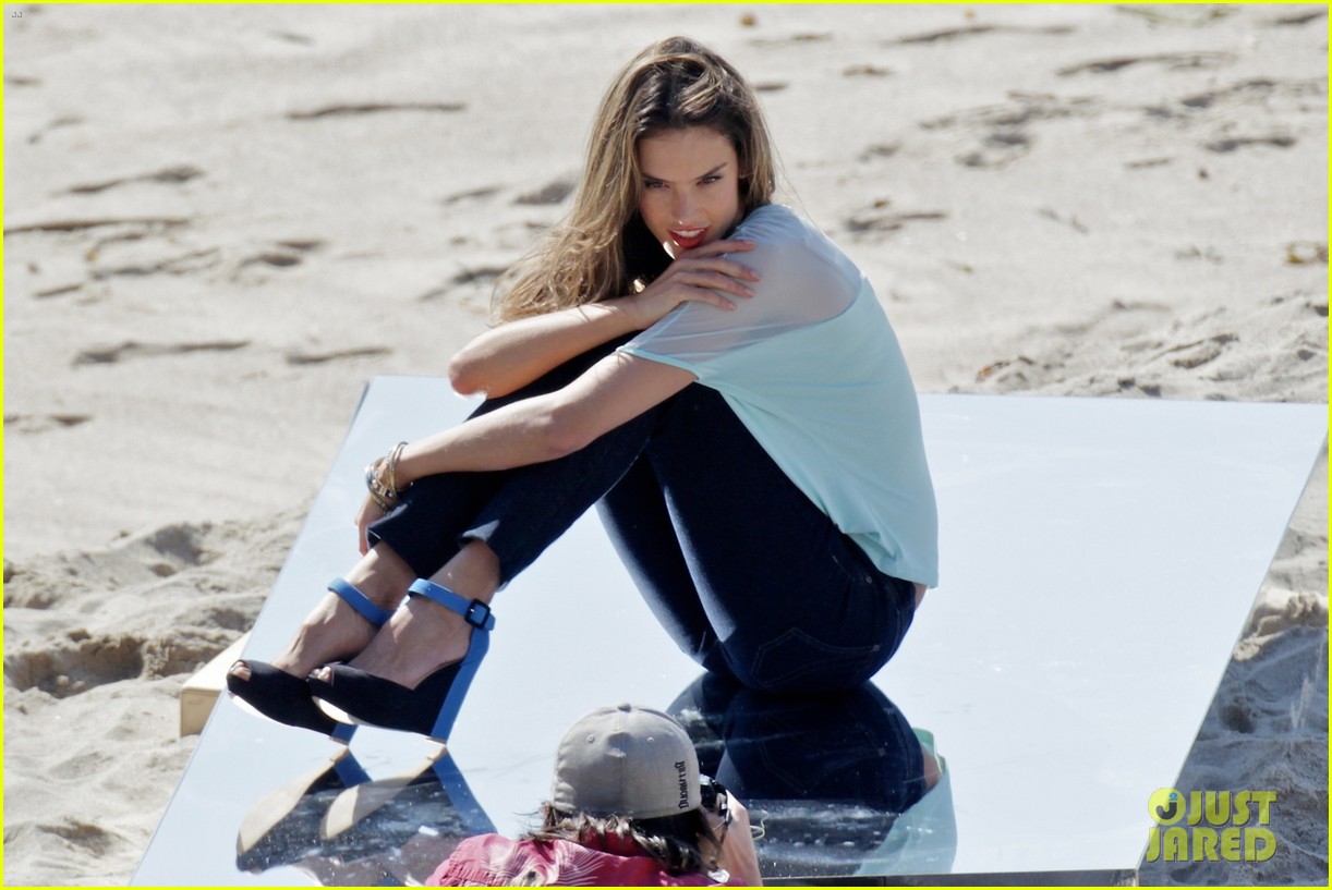Alessandra Ambrosio: Bikini Photo Shoot in Malibu Beach!: Photo 2829301 ...