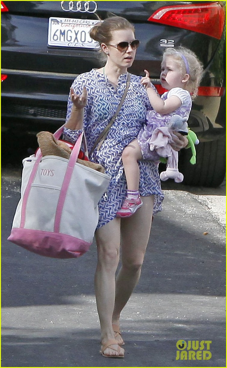 Amy Adams: Pool Party with Daughter Aviana!: Photo 2824117 | Amy Adams ...