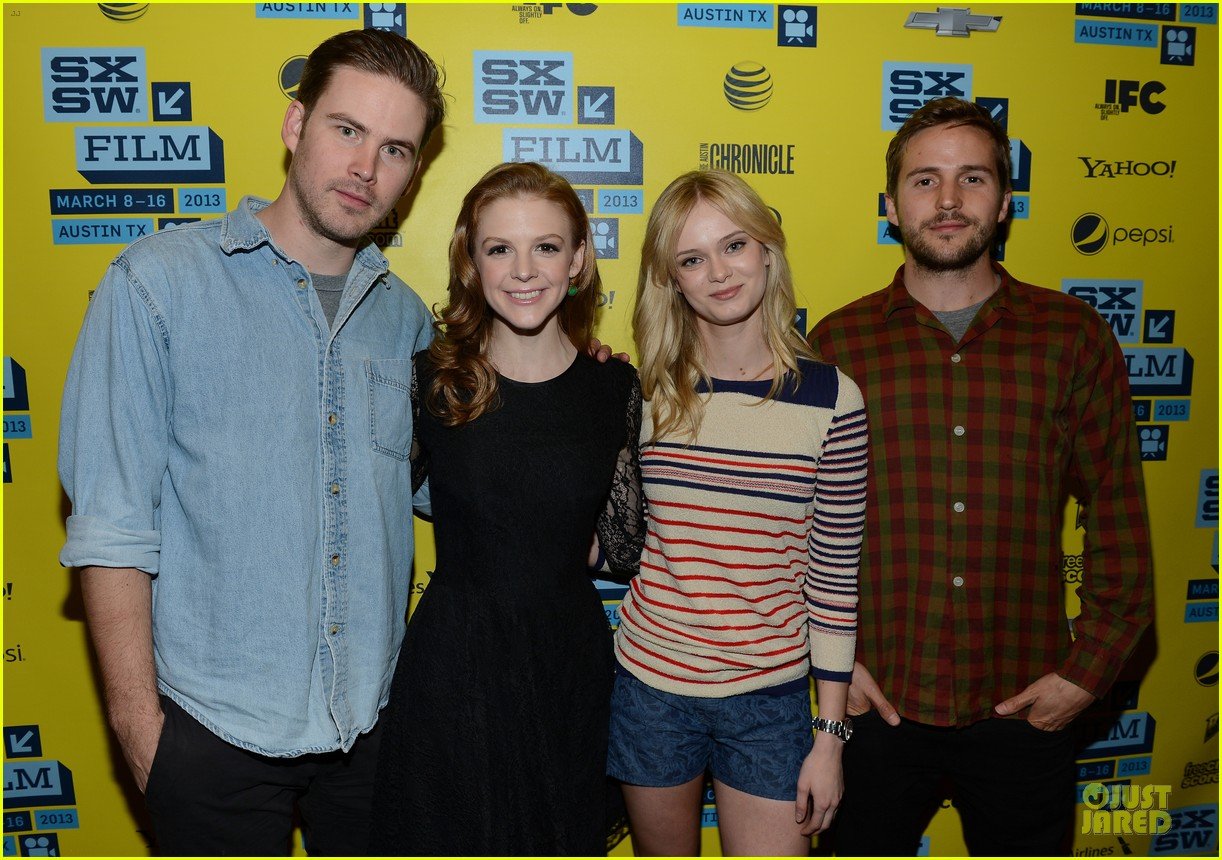Ashley Bell & Sara Paxton: 'The Bounceback' Photo Op at SXSW!: Photo ...