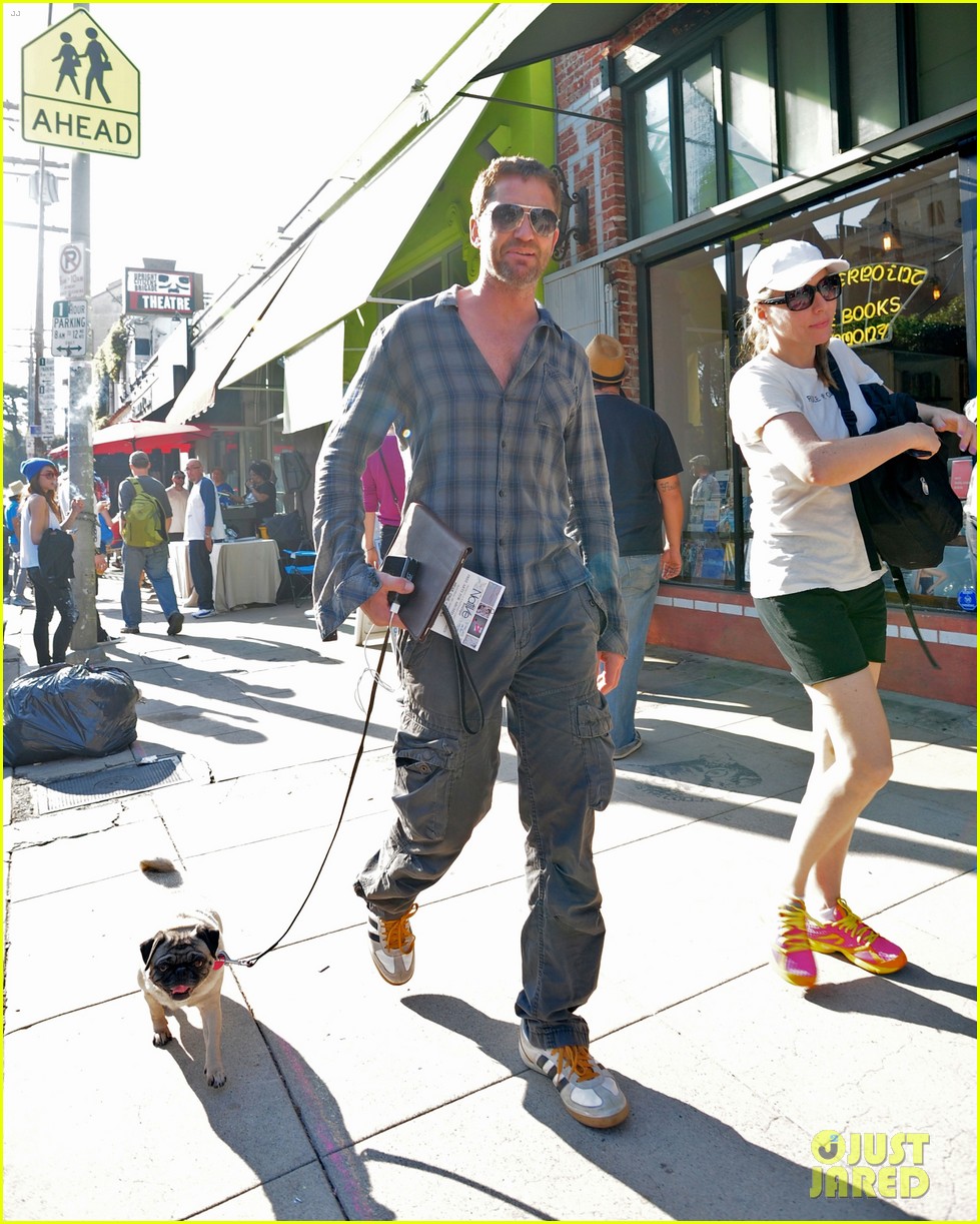 Gerard Butler Steps Out After 'Olympus' Opens Strong: Photo 2837686 ...