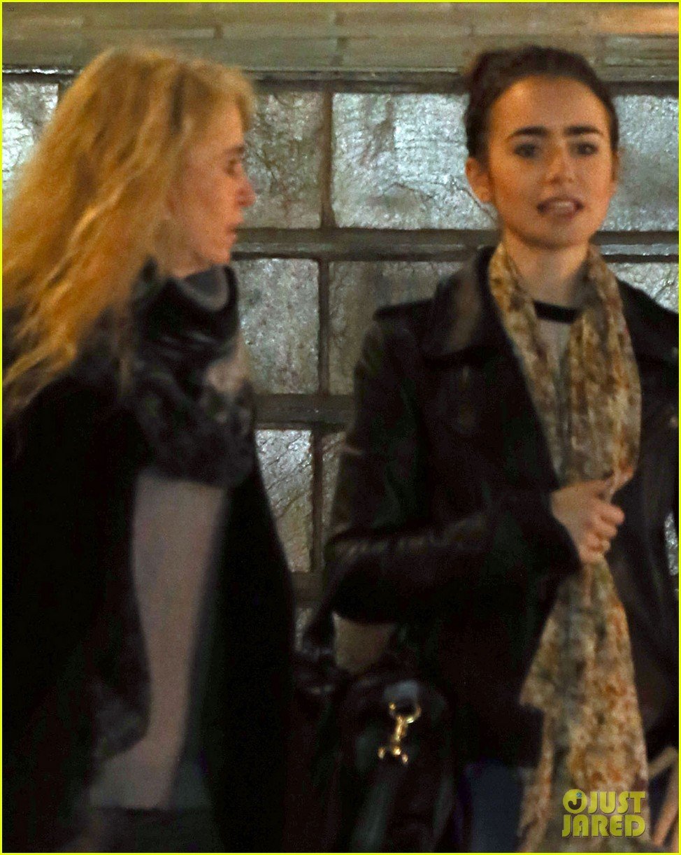 Lily Collins: New 'Stuck in Love' Trailer & Poster!: Photo 2835306 | Greg Kinnear, Jennifer ...