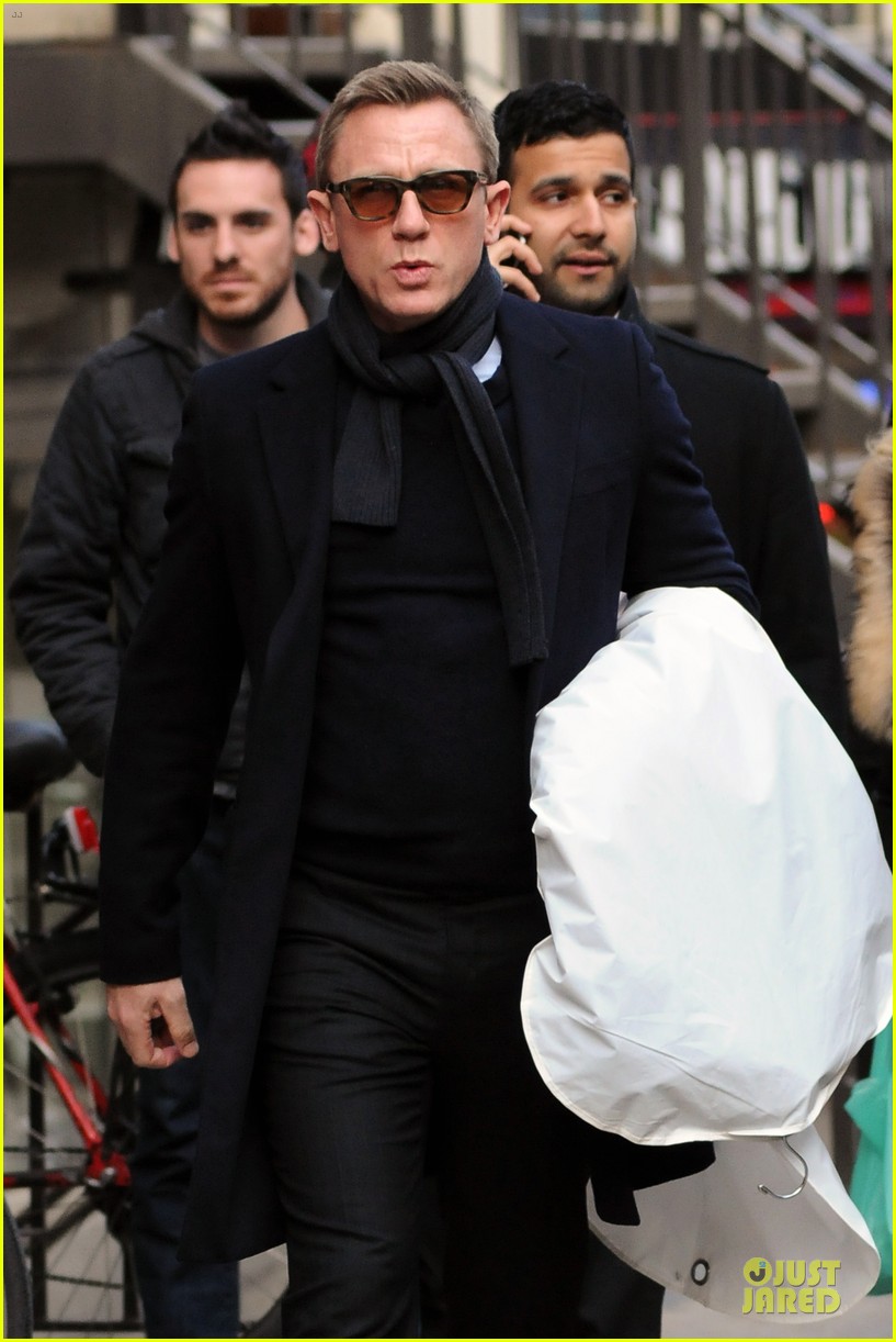 Daniel Craig: Range Rover Sport Premiere! : Photo 2838351 | Daniel ...