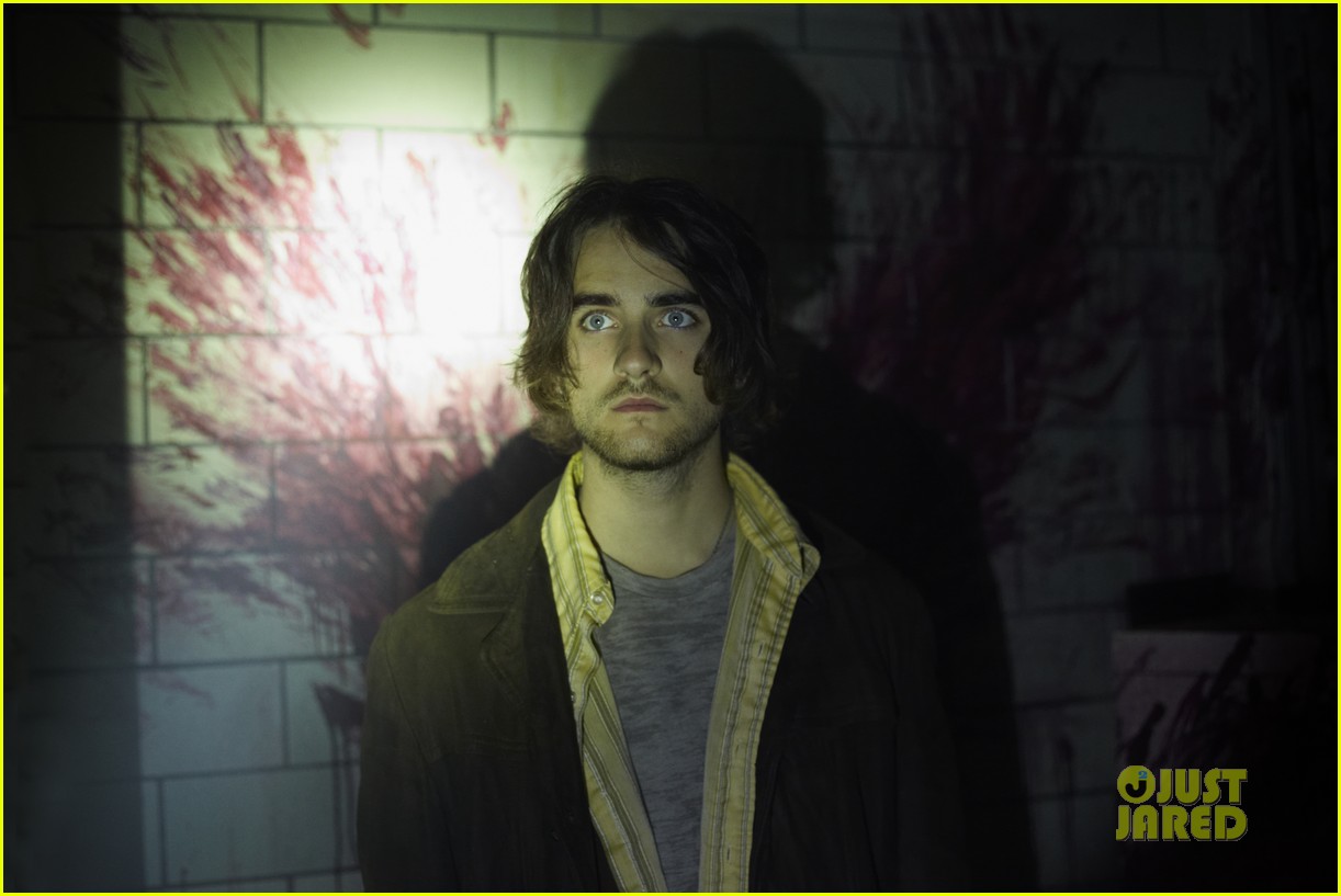 Bill Skarsgard: 'Hemlock Grove' Cast Photos! (Exclusive): Photo 2832877 ...