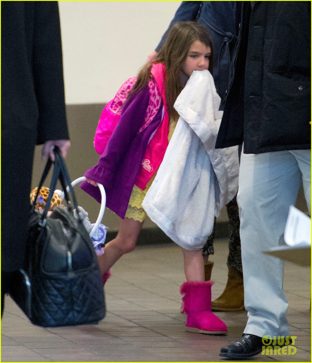 Katie Holmes & Suri: Back from Disney World!: Photo 2839364 | Celebrity ...