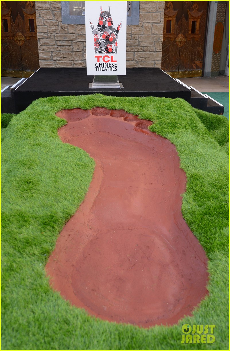 Nicholas Hoult: 'Jack the Giant Slayer' Footprint Unveiling!: Photo ...