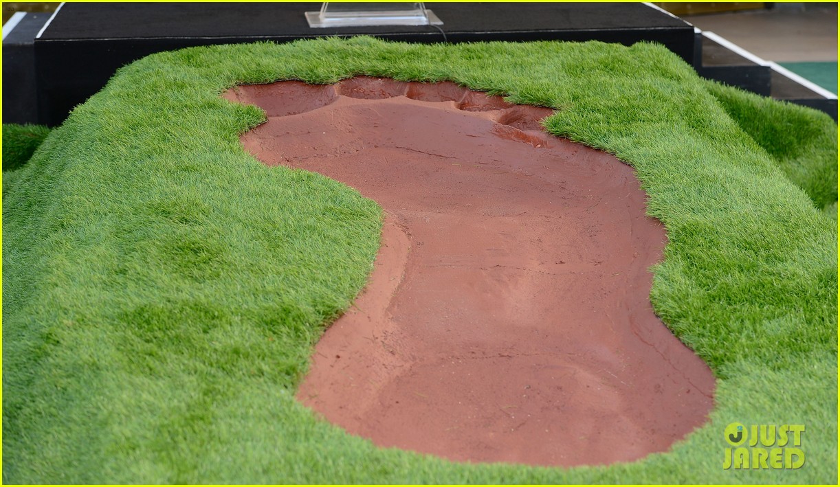 Nicholas Hoult: 'Jack the Giant Slayer' Footprint Unveiling!: Photo ...