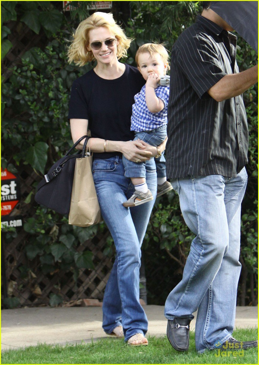 January Jones & Xander: Le Pain Quotidien Lunch!: Photo 2825203 ...
