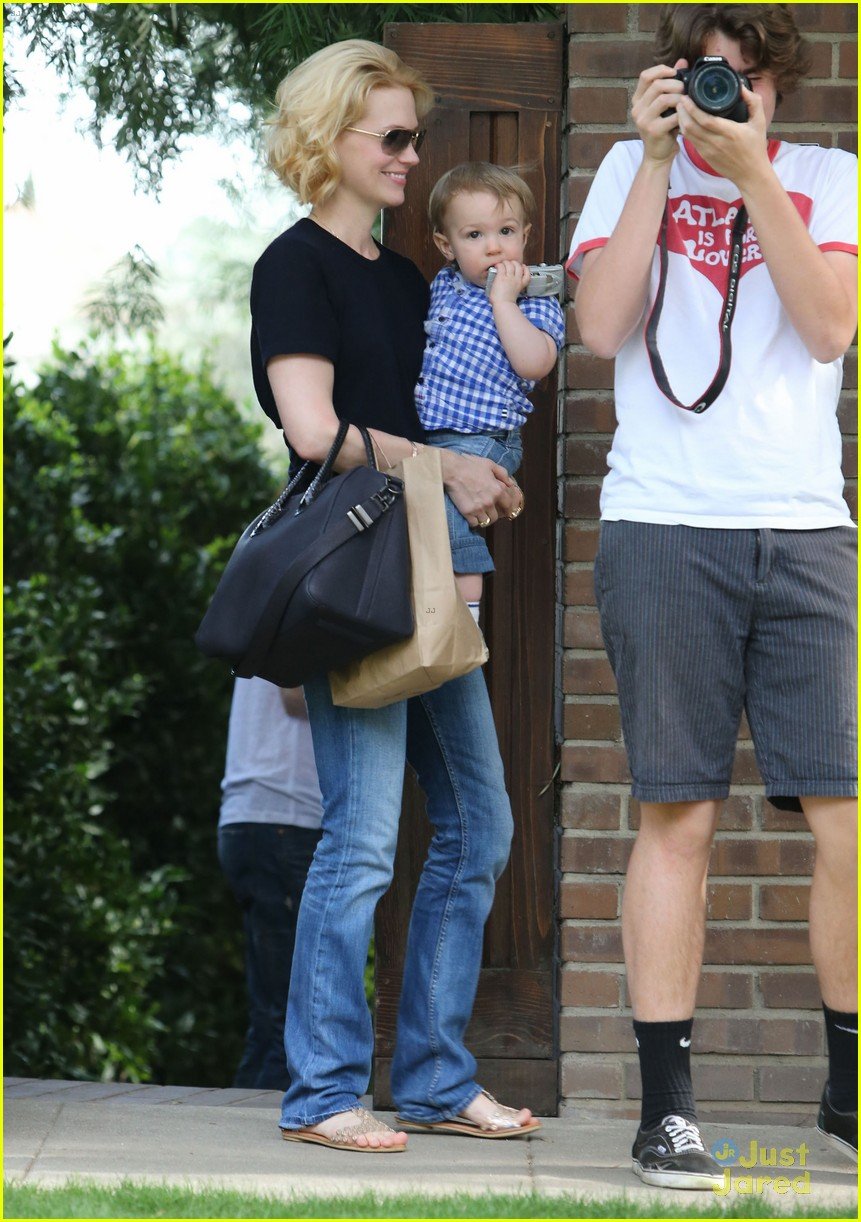 January Jones & Xander: Le Pain Quotidien Lunch!: Photo 2825207 ...