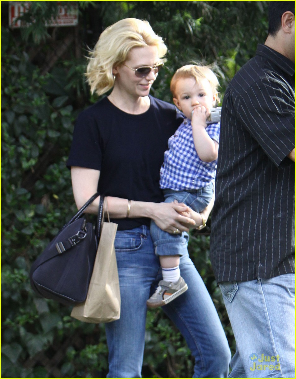 January Jones & Xander: Le Pain Quotidien Lunch!: Photo 2825220 ...
