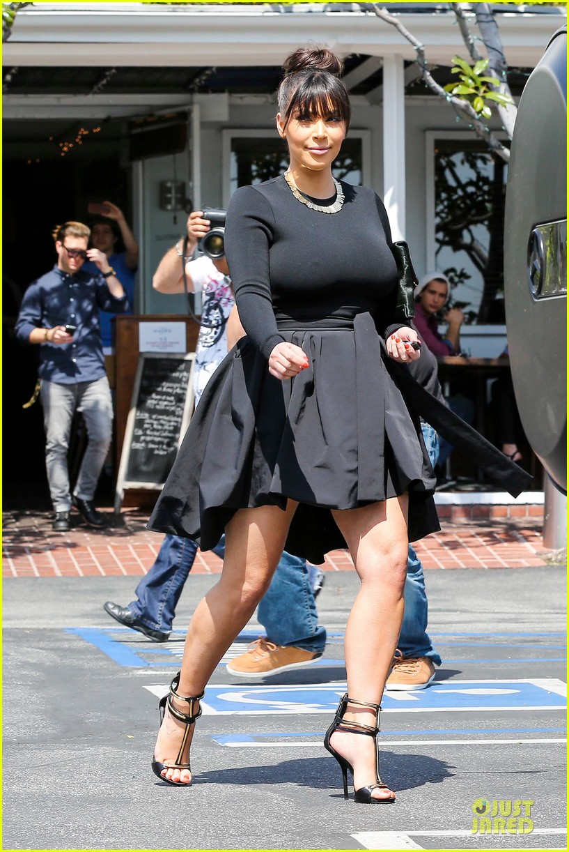 Kim Kardashian: Mauro's Cafe with Robin Antin!: Photo 2835904 | Kim ...