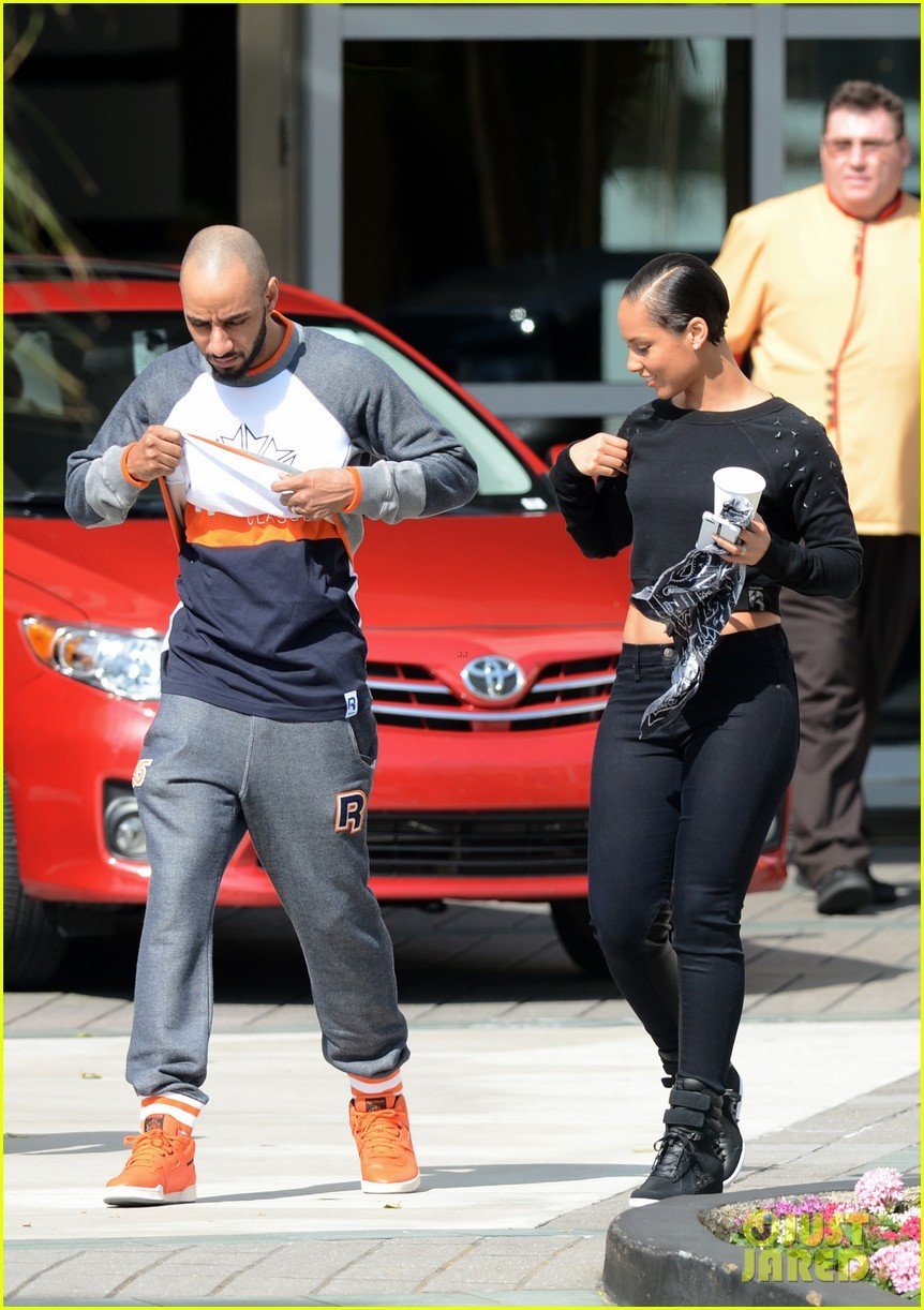 Alicia Keys & Swizz Beatz: Holding Hands in Miami!: Photo 2837775 ...