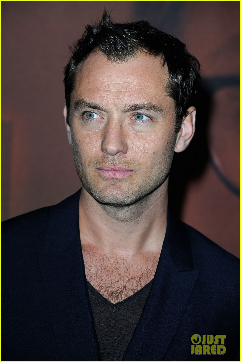 Jude Law: 'Side Effects' Paris Premiere!: Photo 2826879 | Jude Law ...