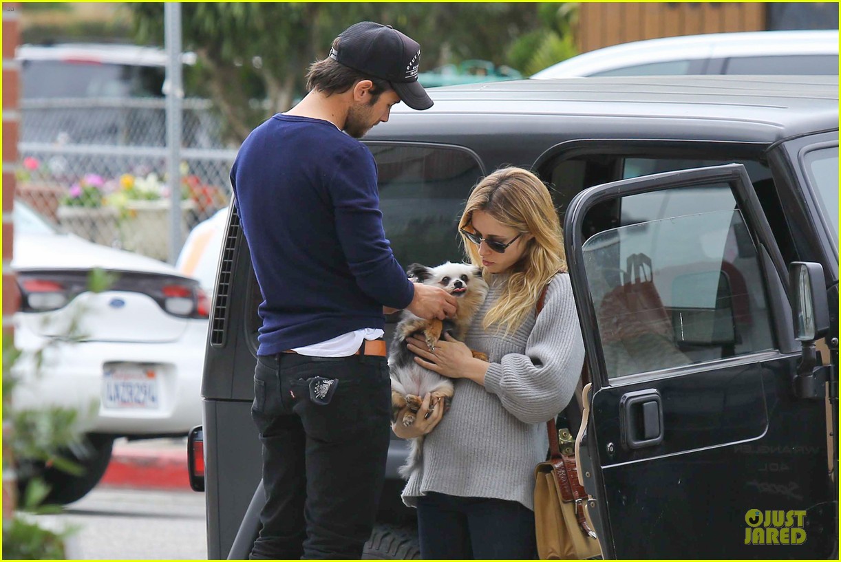 Isabel Lucas & Justin Chatwin: World Water Day Exhibition!: Photo ...