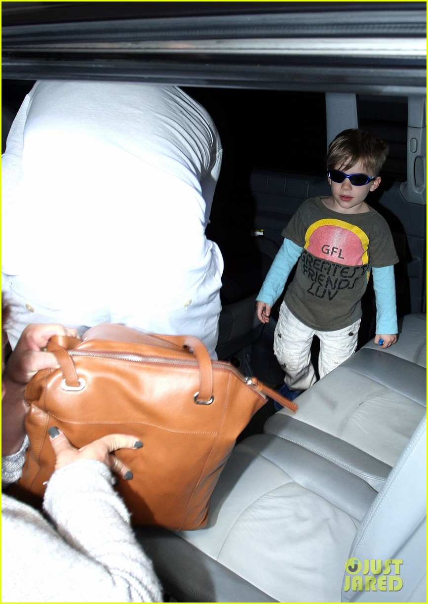 Ricky Martin: Sydney Arrival with Matteo & Valentino!: Photo 2825494 ...
