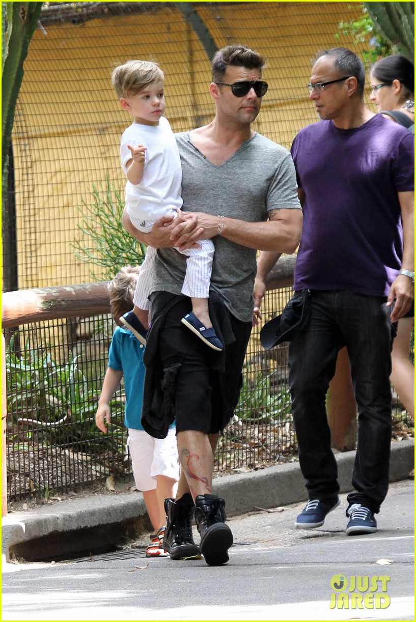 Ricky Martin: Taronga Zoo with Matteo & Valentino!: Photo 2826331 ...
