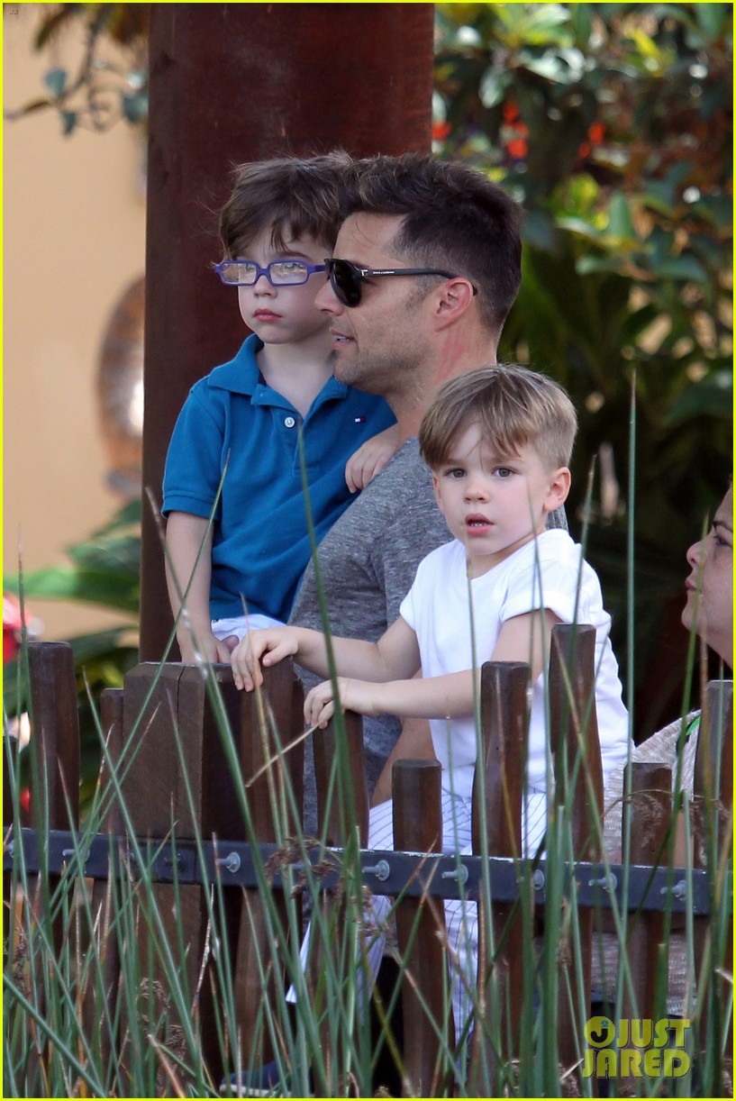 Ricky Martin: Taronga Zoo with Matteo & Valentino!: Photo 2826336 ...