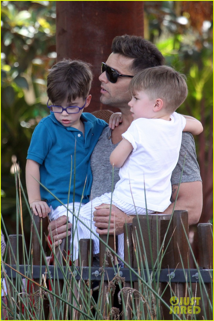 Ricky Martin: Taronga Zoo with Matteo & Valentino!: Photo 2826339 ...