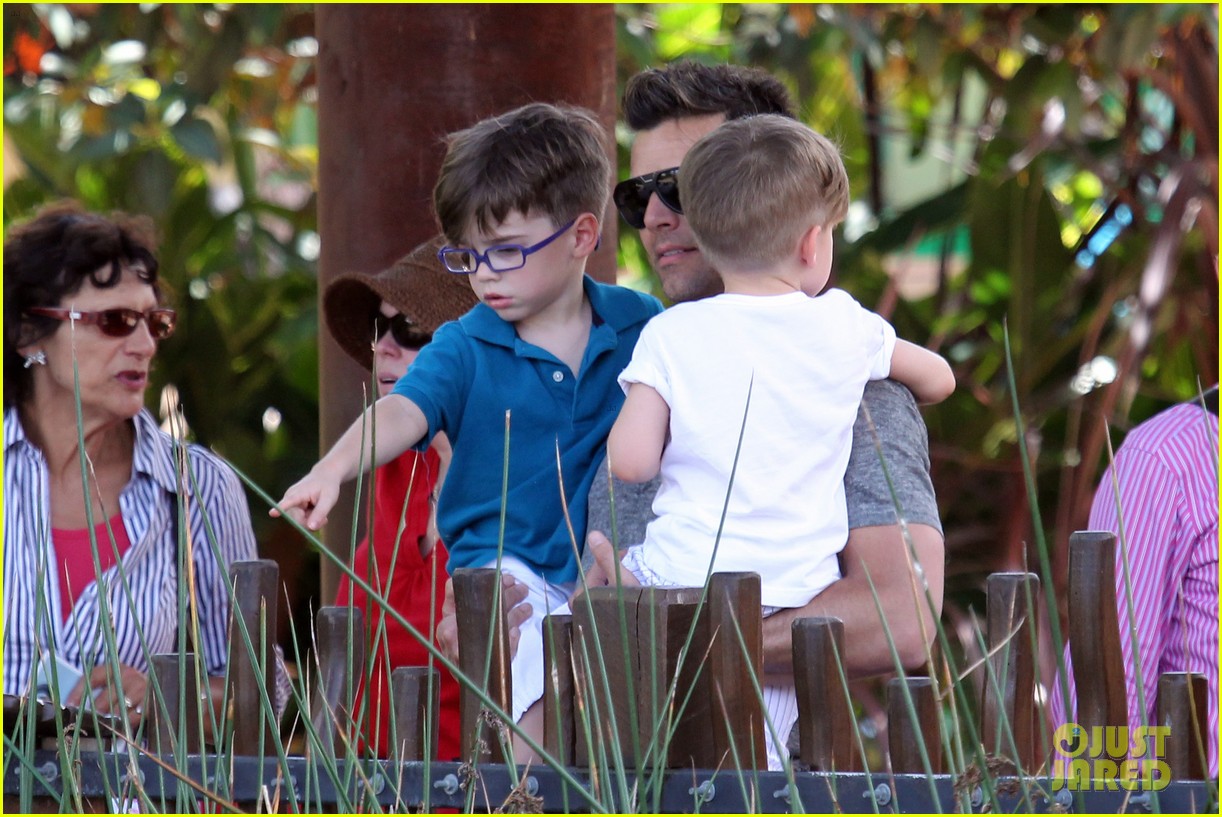 Ricky Martin: Taronga Zoo with Matteo & Valentino!: Photo 2826340 ...