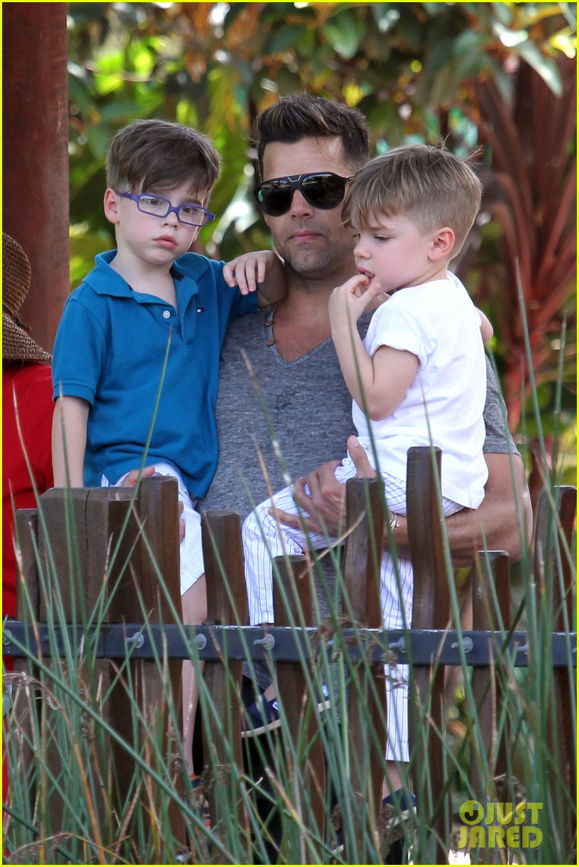 Ricky Martin: Taronga Zoo with Matteo & Valentino!: Photo 2826341 ...