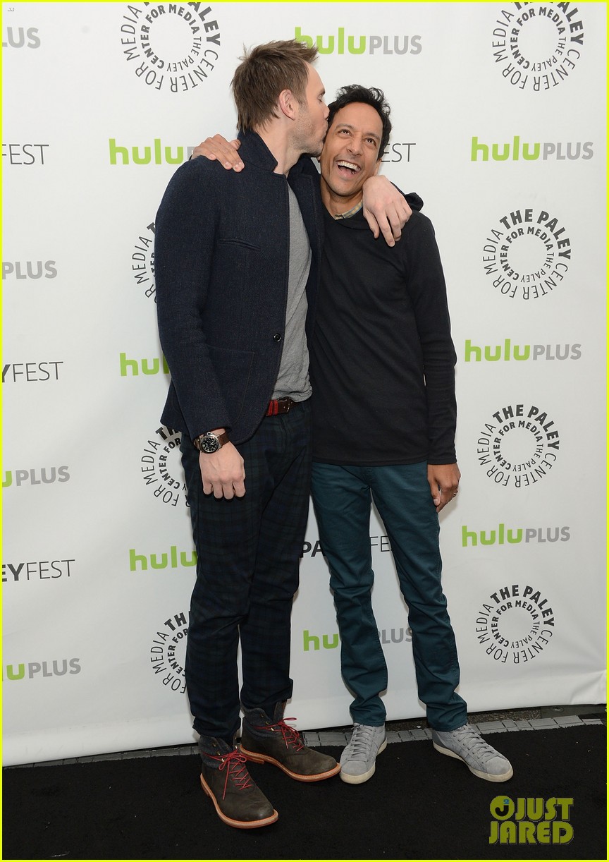 Joel McHale & Alison Brie: PaleyFest with 'Community' Cast!: Photo ...
