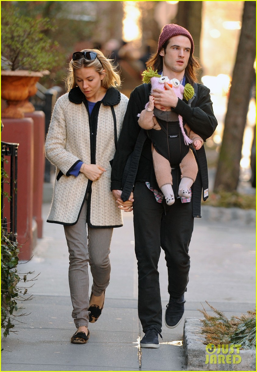 Sienna Miller & Tom Sturridge: West Village Walk with Marlowe!: Photo ...