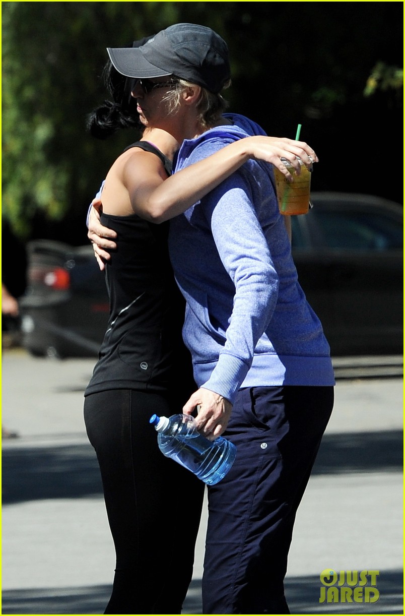 Katy Perry & Jane Lynch: Hiking Trail Run-In!: Photo 2840770 | Jane ...