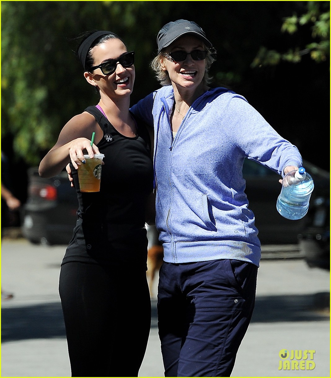 Katy Perry & Jane Lynch: Hiking Trail Run-In!: Photo 2840771 | Jane ...