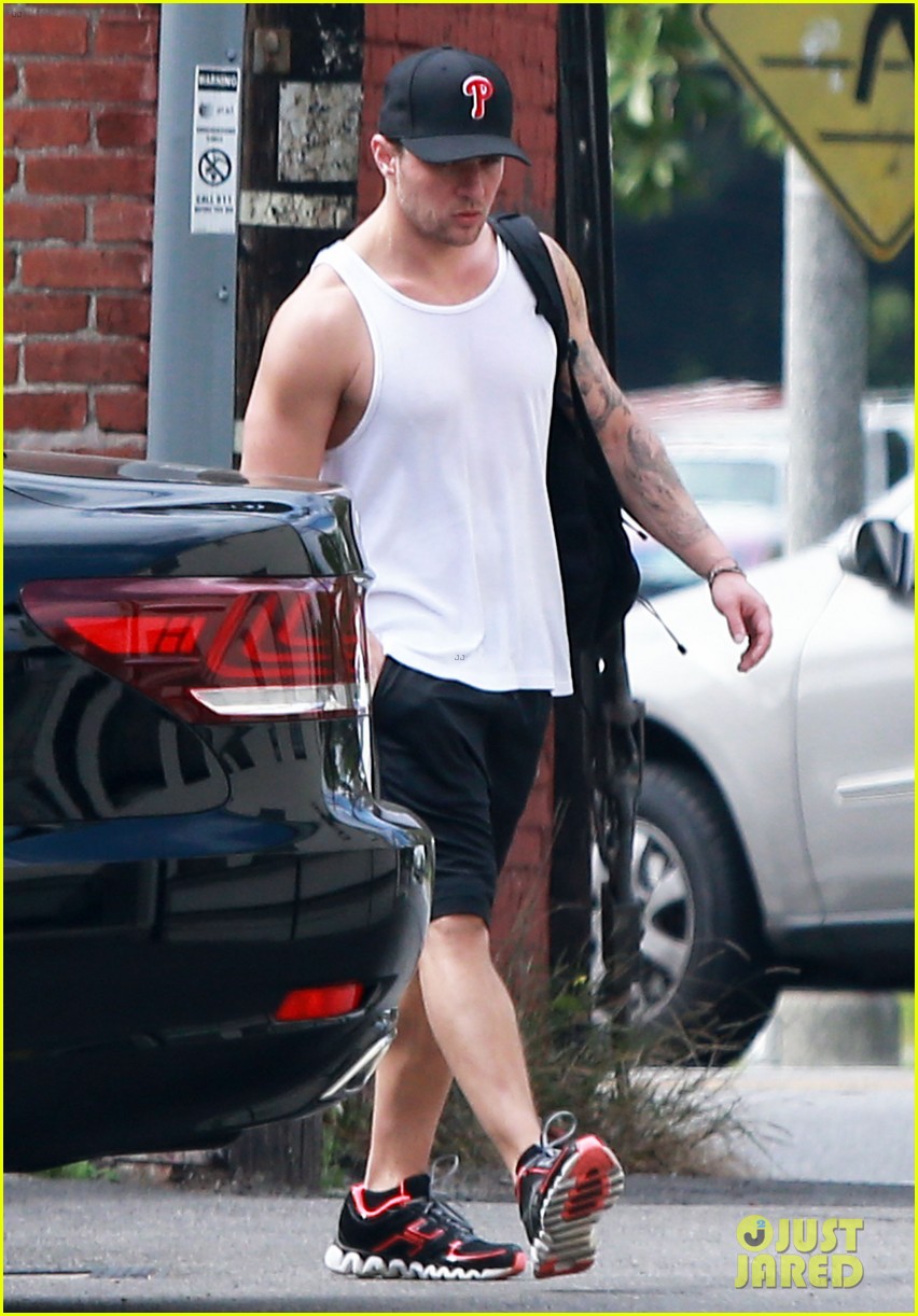 Ryan Phillippe: Muscle Tank Workout Man!: Photo 2838735 | Ryan ...